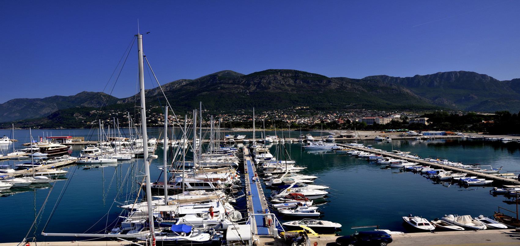 How to reach Bar ferry port